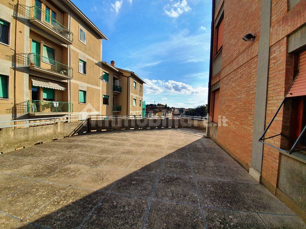 Appartamento viale Vittorio Emanuele II, 51, Fuori Porta Camollia, Siena