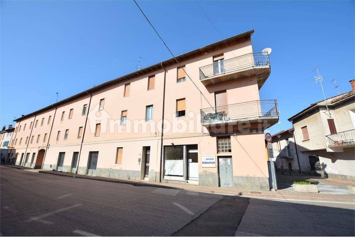 Locale commerciale in Vendita