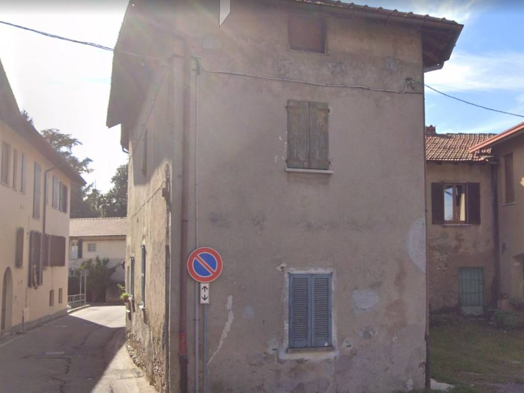 Vendita Appartamento Buguggiate. Quadrilocale, Da ristrutturare, piano ...