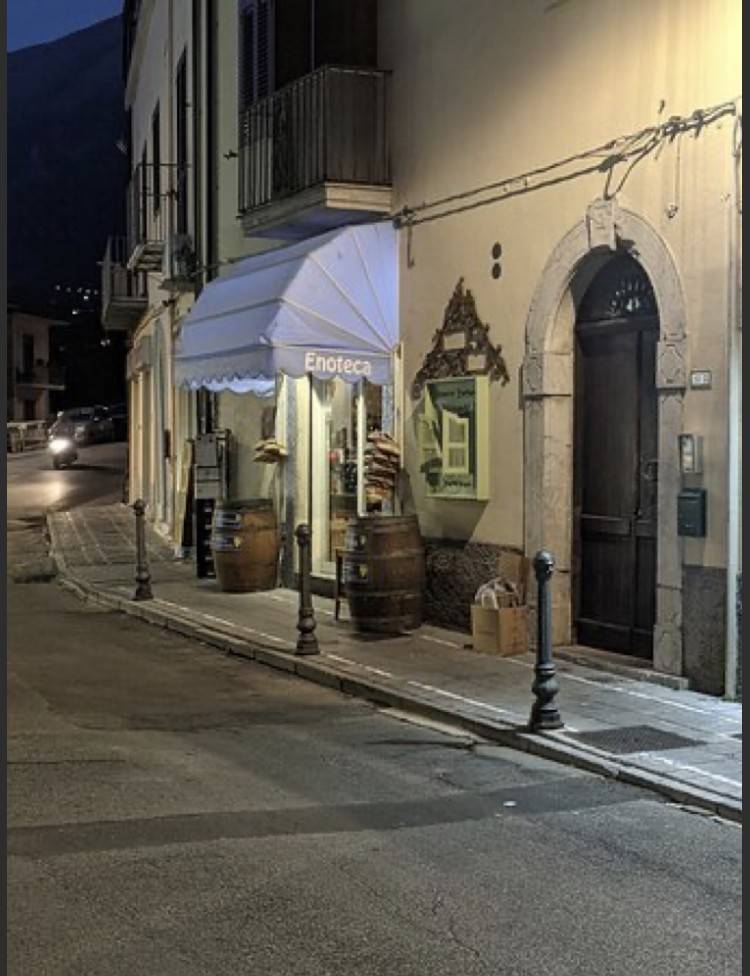 Enoteca - Wine bar in Vendita