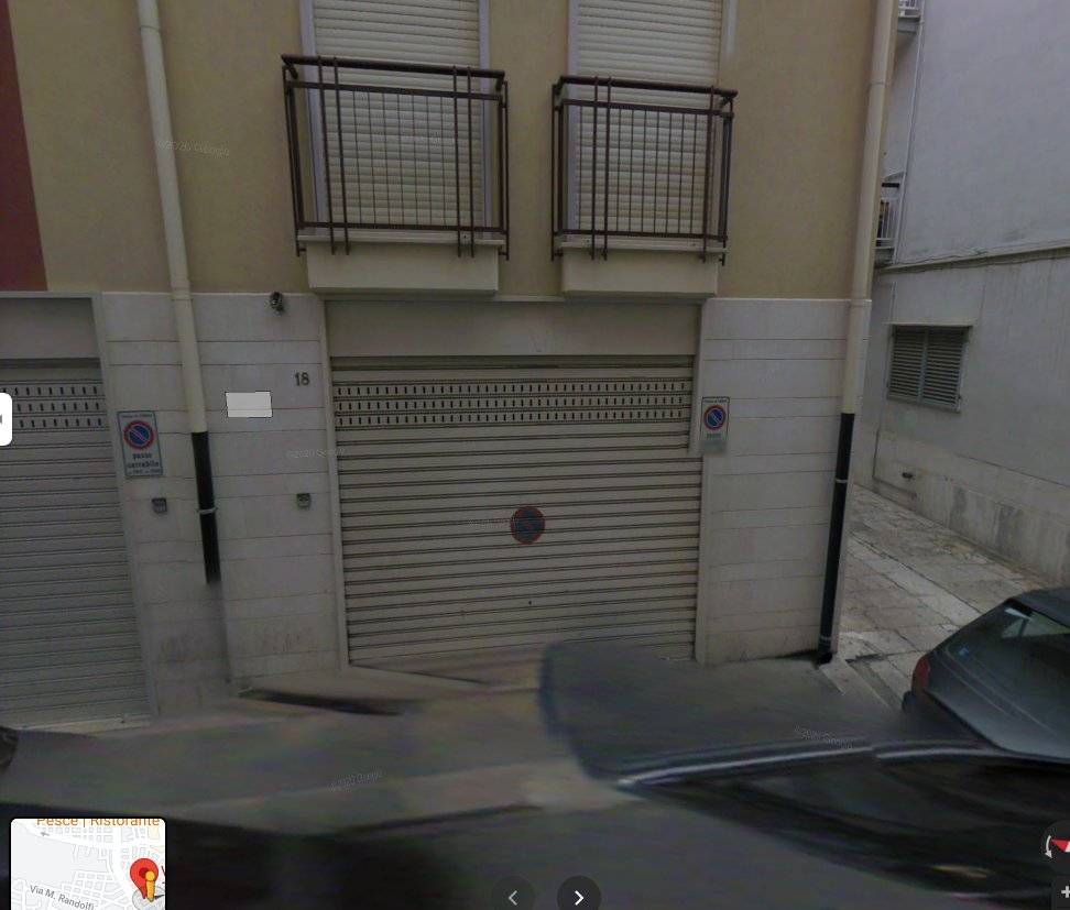 Locale commerciale in Vendita