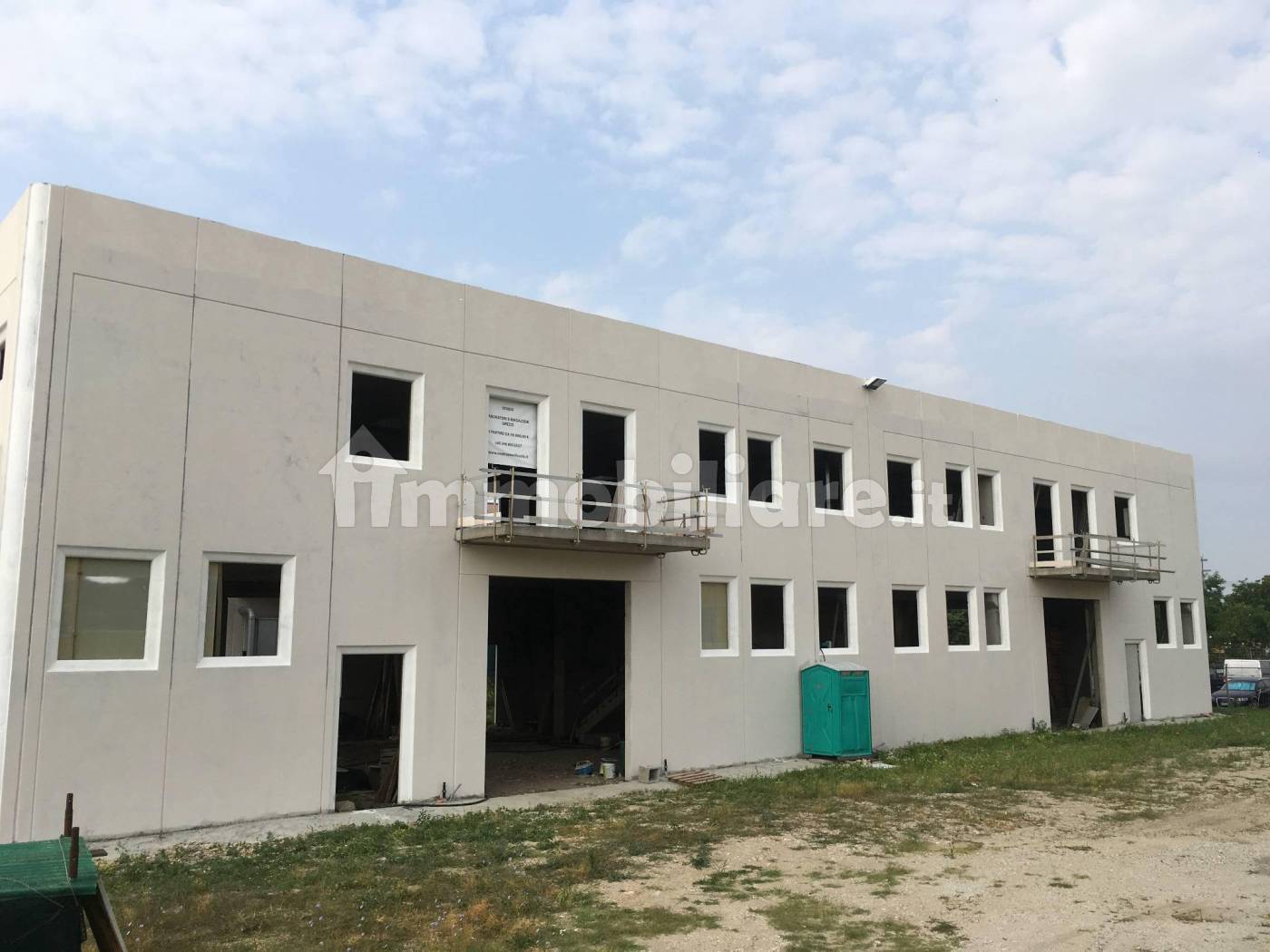 Capannone in Vendita