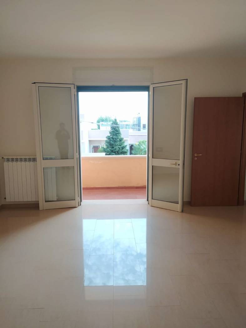 Trilocale via Elsa Morante 7, Centro, Leverano