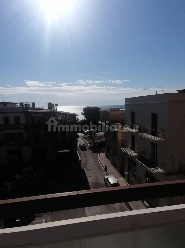 Appartamento via Vitruvio 360, Centro, Formia