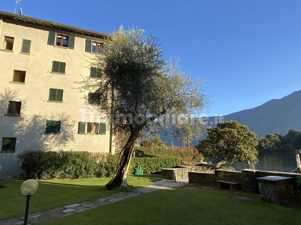 Appartamento via Statale Regina, Ossuccio, Tremezzina