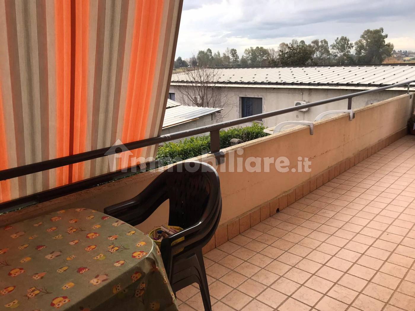 Trilocale via Clitunno, Guardapasso, Aprilia