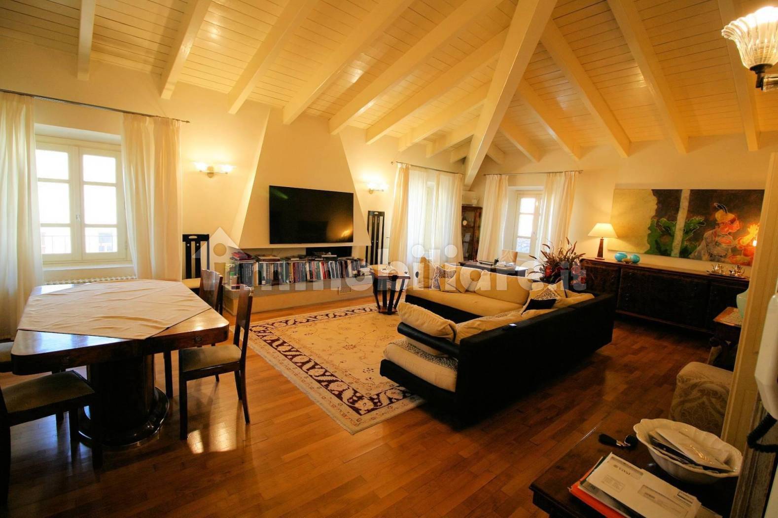 Quadrilocale ottimo stato, terzo piano, Piazza della Sala, Pistoia