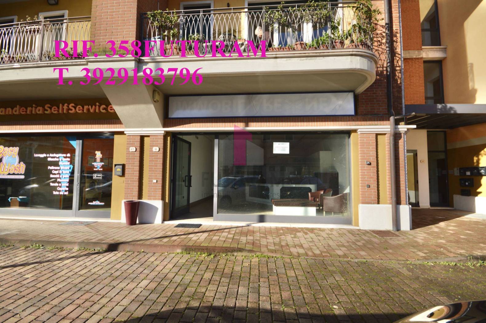 Locale commerciale in Vendita