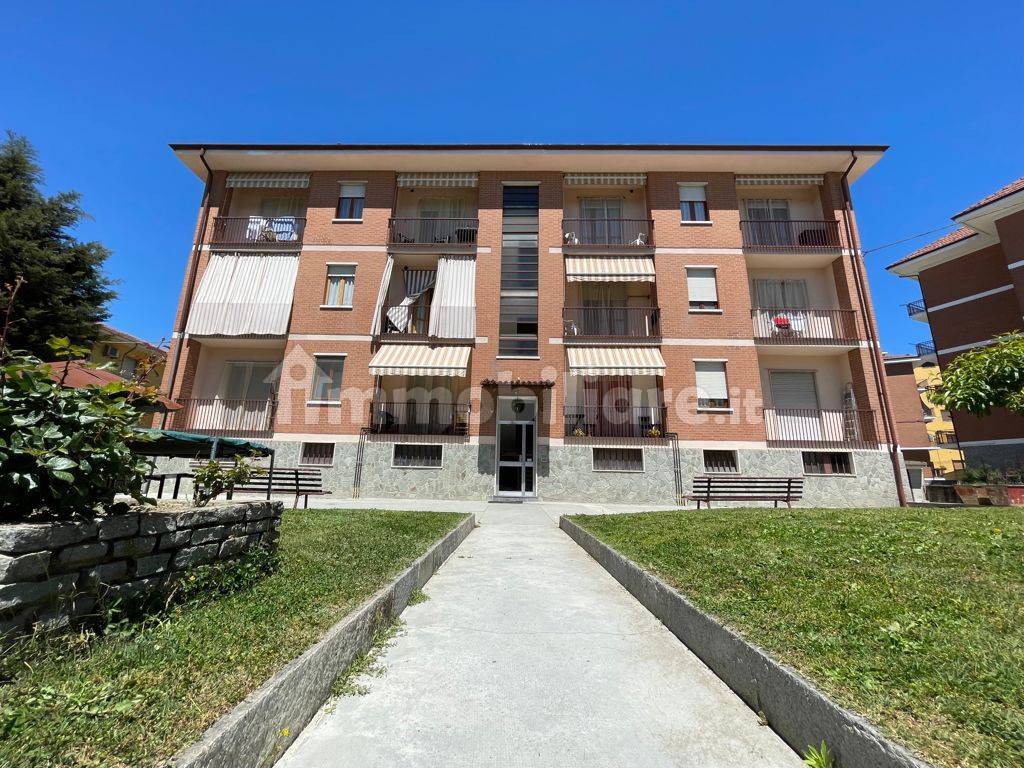 Quadrilocale viale del Pesco 3, Centro, Canale