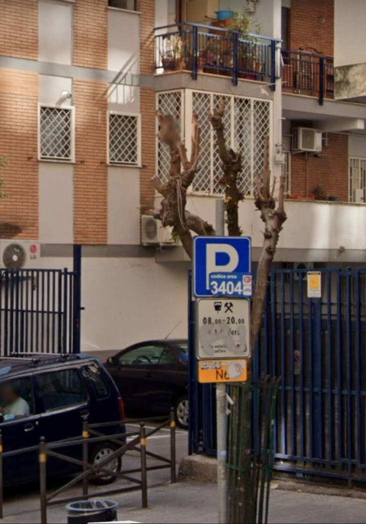 Posto auto - moto in Vendita
