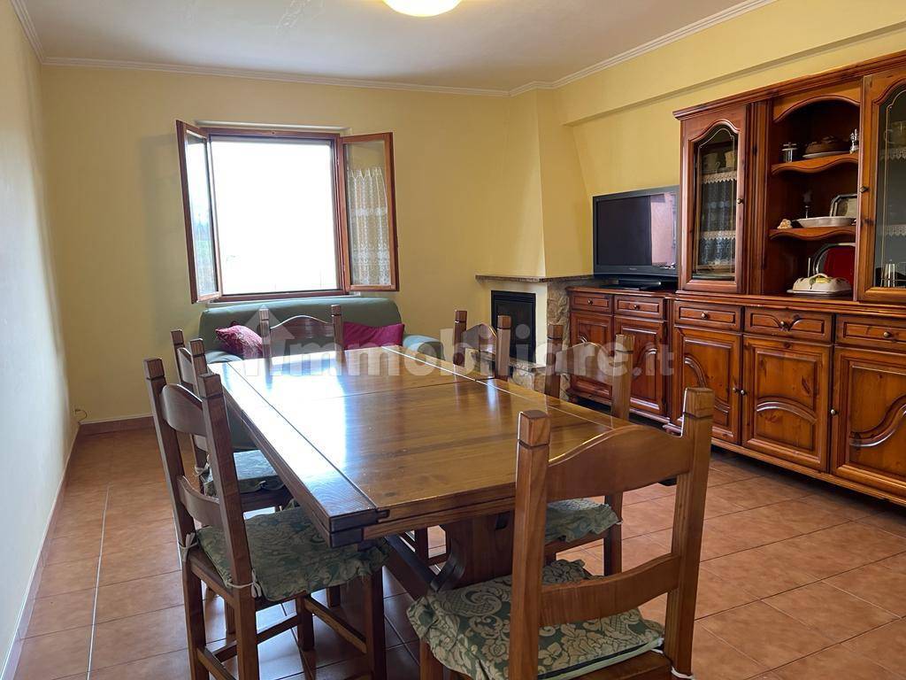 Trilocale via Arano, Centro, Ovindoli