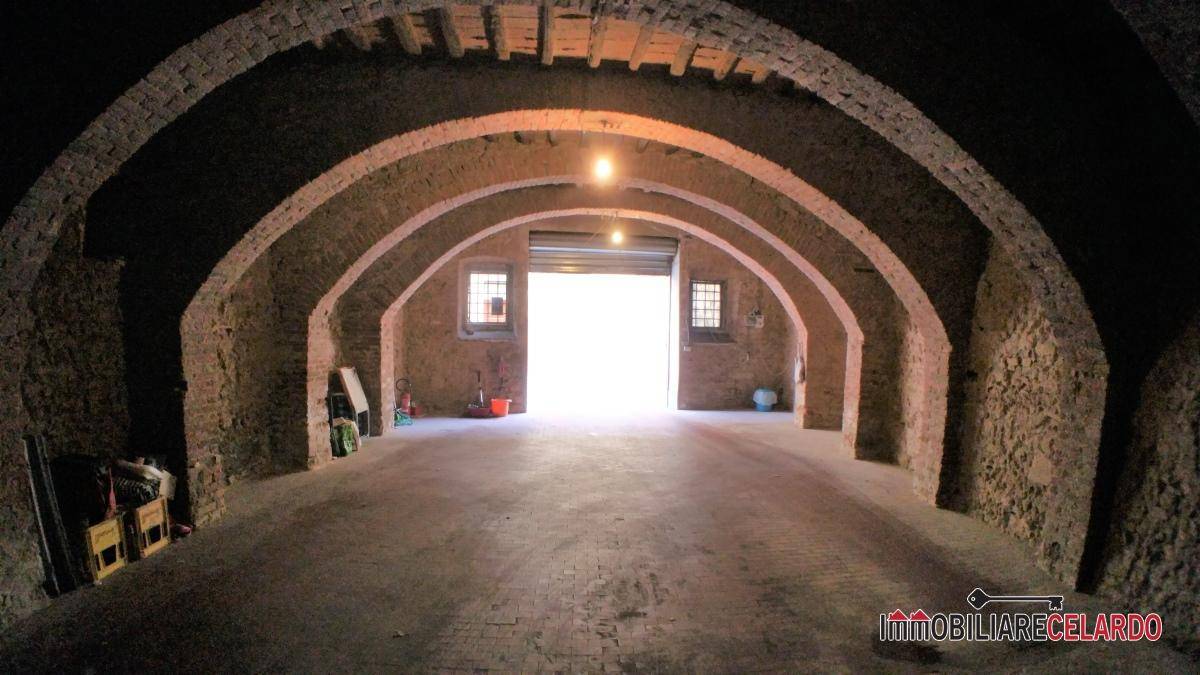 Negozio - Locale commerciale in Vendita