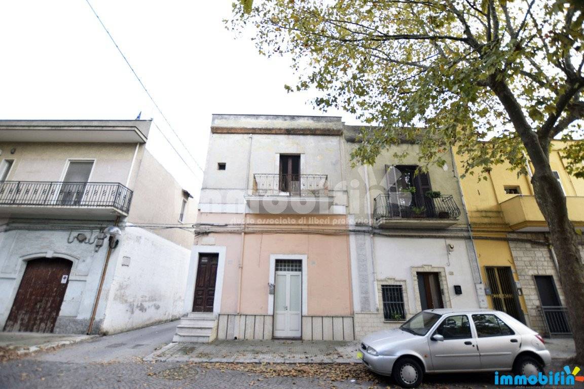 Quadrilocale viale Regina Margherita, Oria