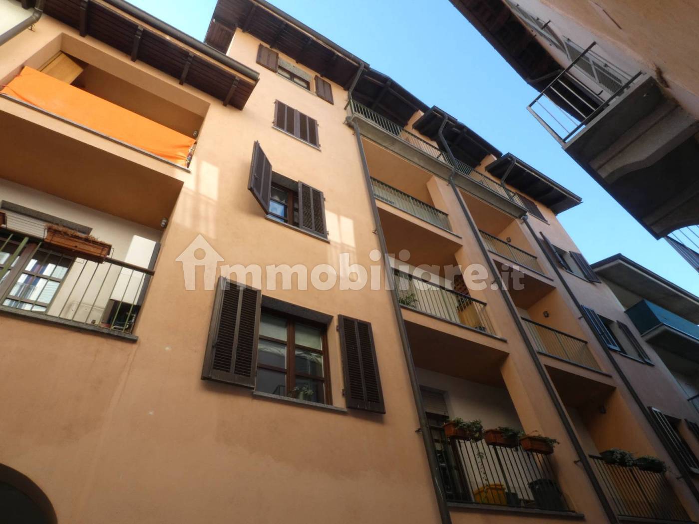 Trilocale via Giovan Battista Trona 16, Breo, Mondovì