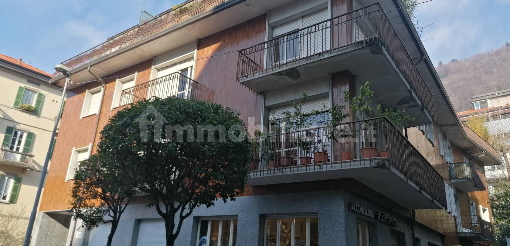 Locale commerciale in Vendita