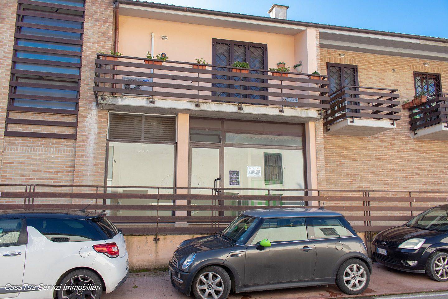 Locale commerciale in Vendita