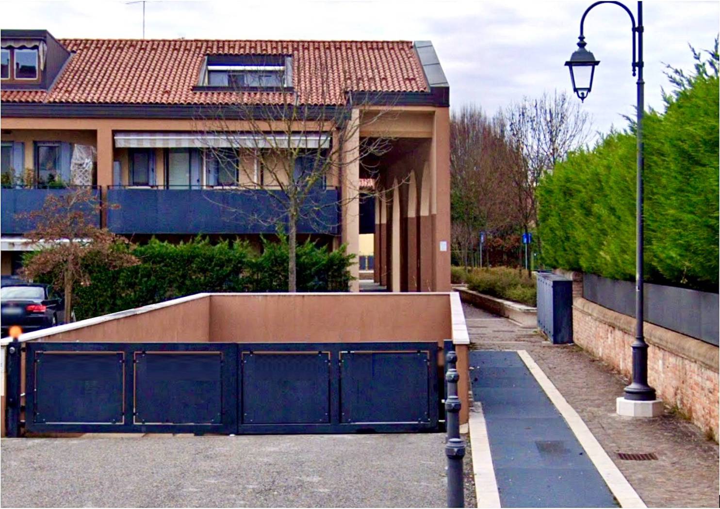 Posto auto - moto in Vendita