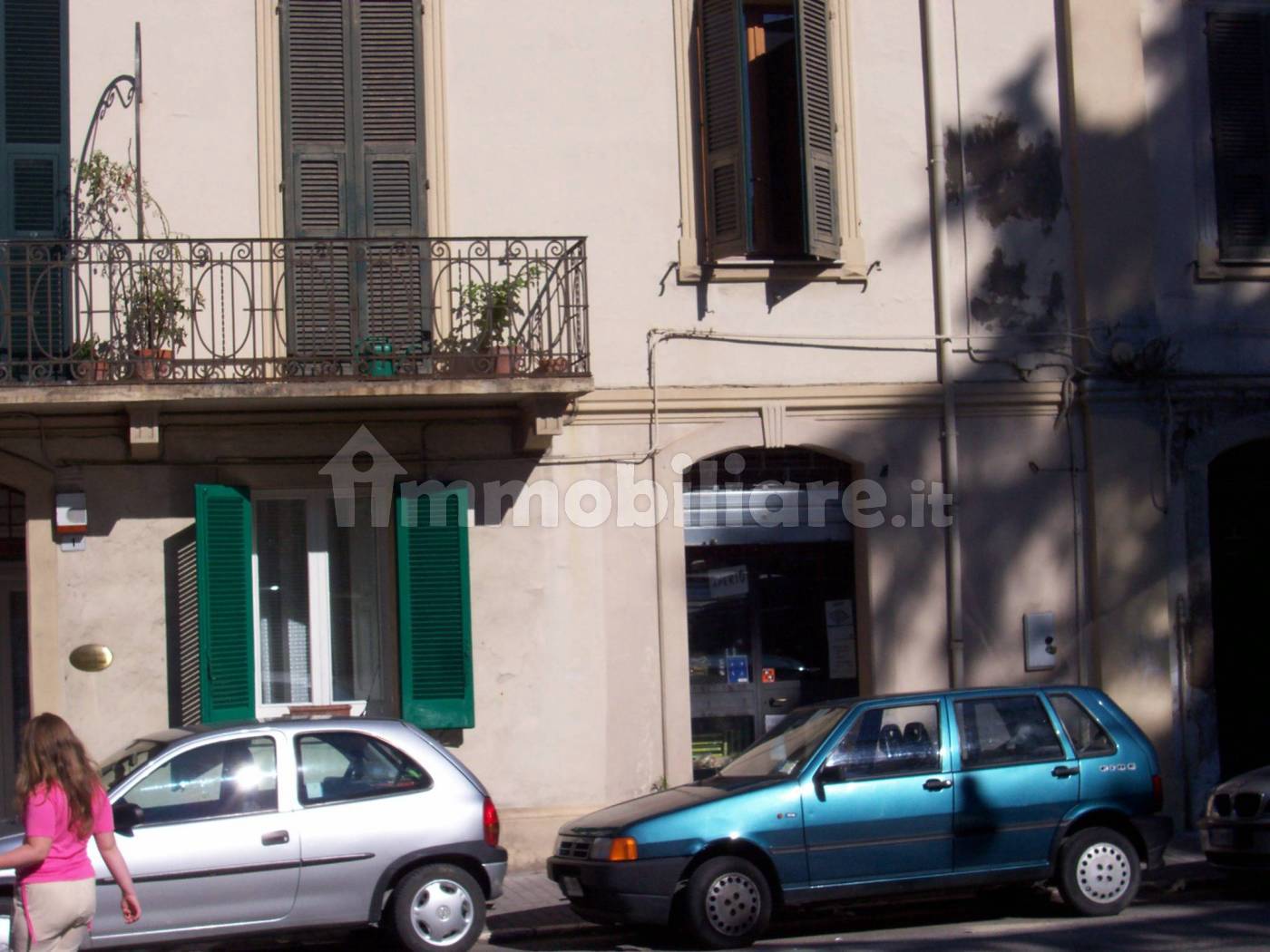 Locale commerciale in Vendita