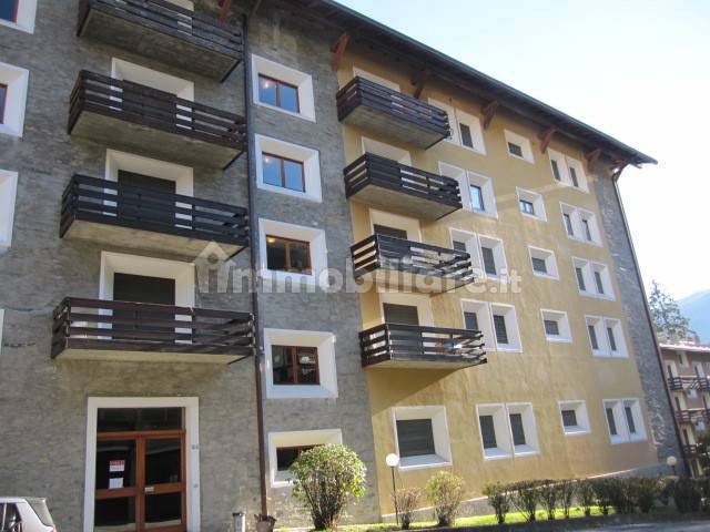 Bilocale via Roma, Centro, Chiesa in Valmalenco