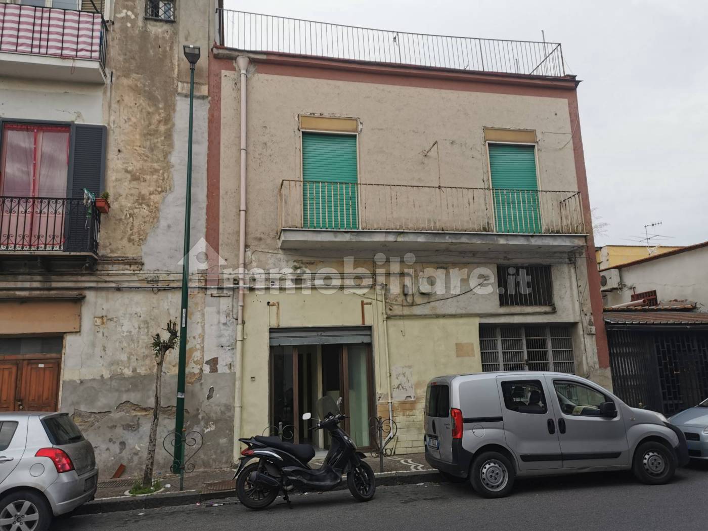 Locale commerciale in Vendita