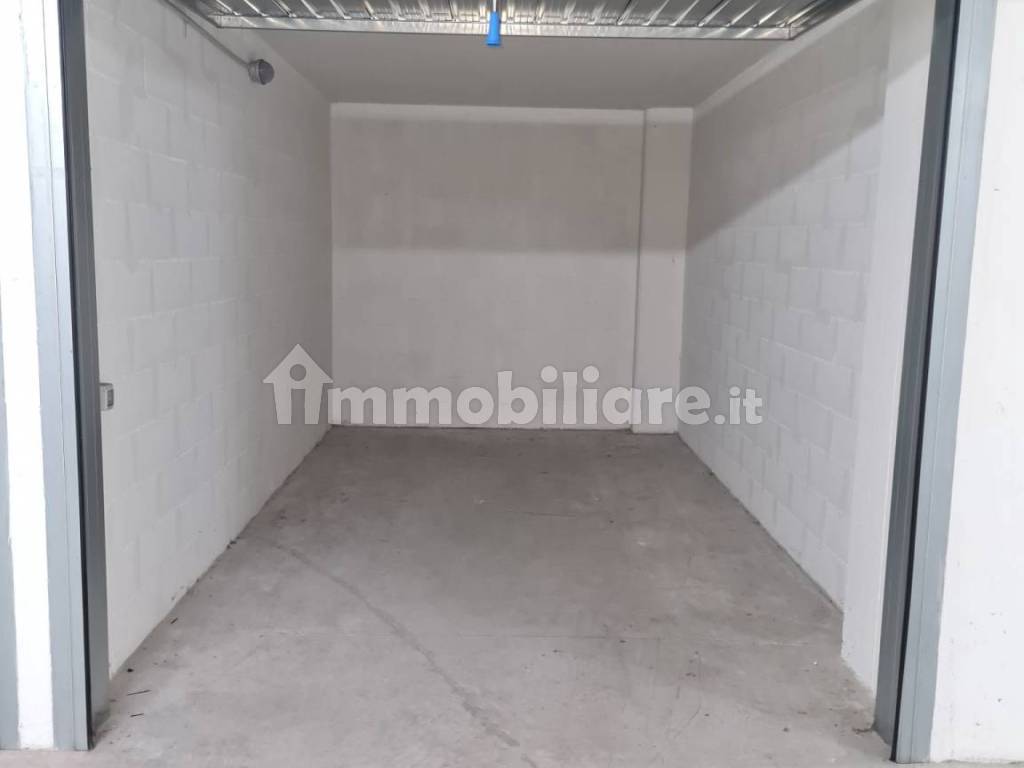 Garage - Box viale Gaetano Storchi 495, Modena, Rif. 92229856 ...
