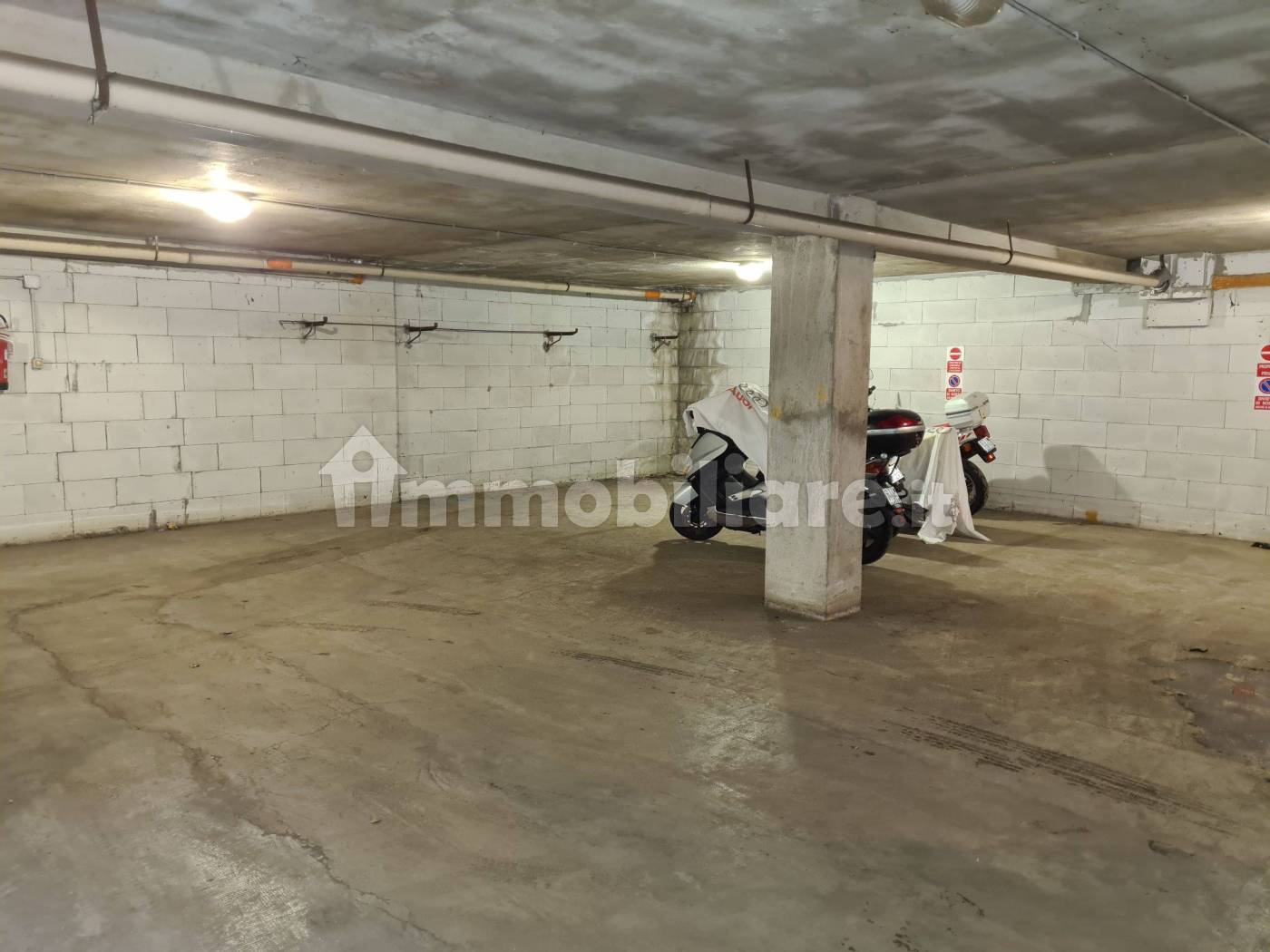 Posto auto - moto in Vendita