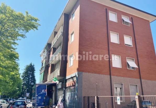 Locale commerciale in Vendita