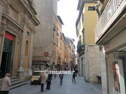 Locale commerciale in Vendita