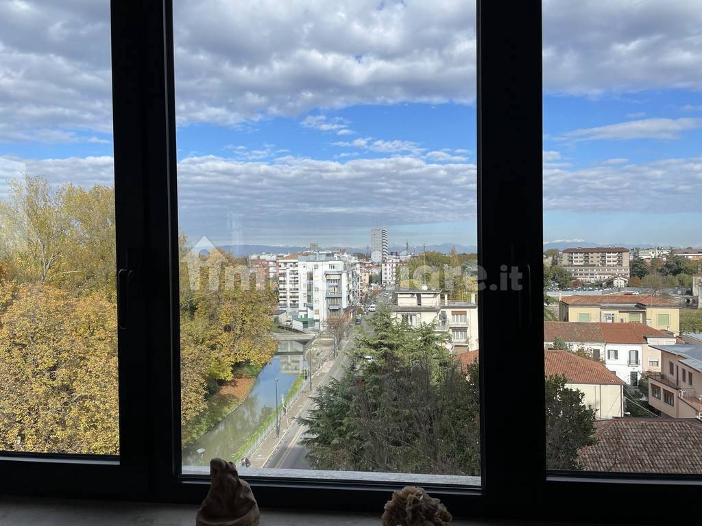 Appartamento buono stato, sesto piano, Mestre, Venezia