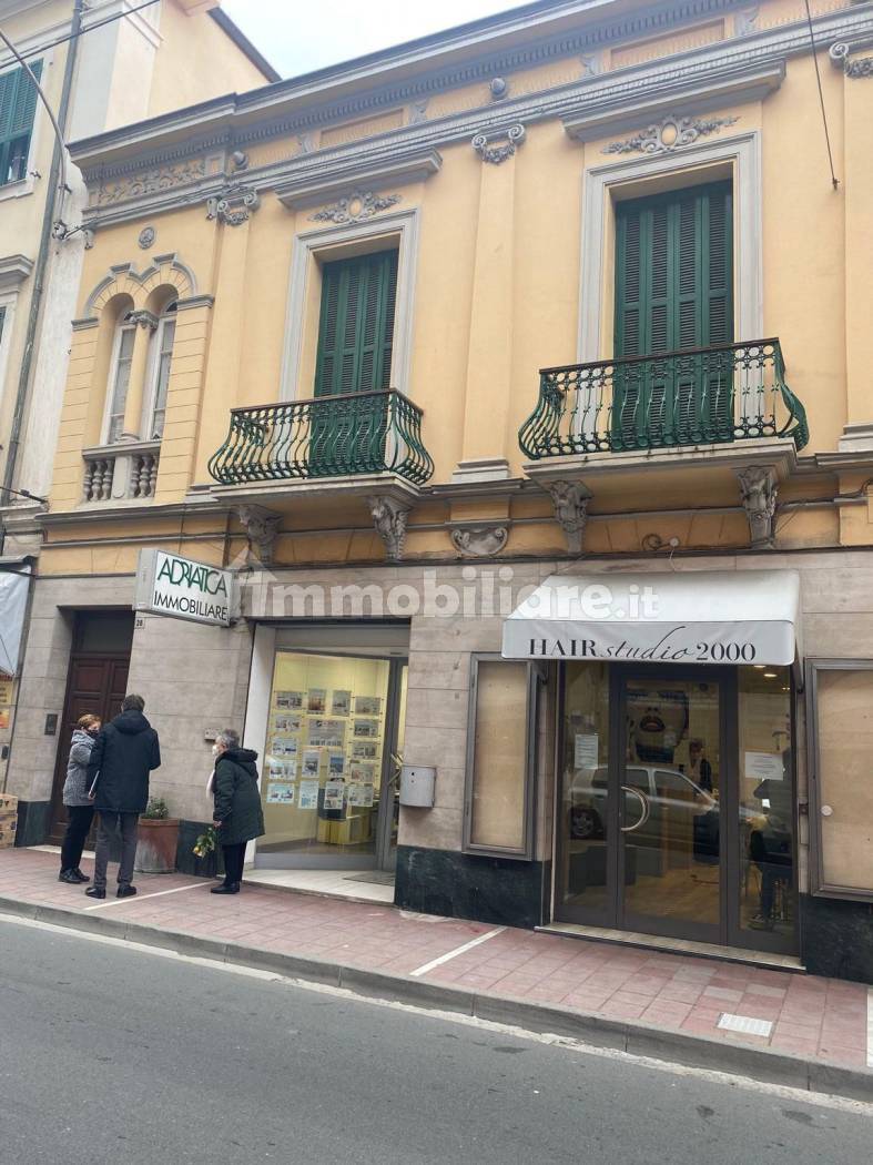 Quadrilocale via Paolo Boselli 28, Centro, Taggia