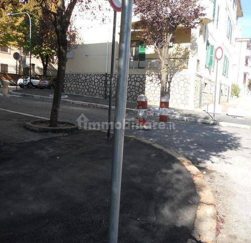 Appartamento buono stato, piano rialzato, Centro, Avezzano