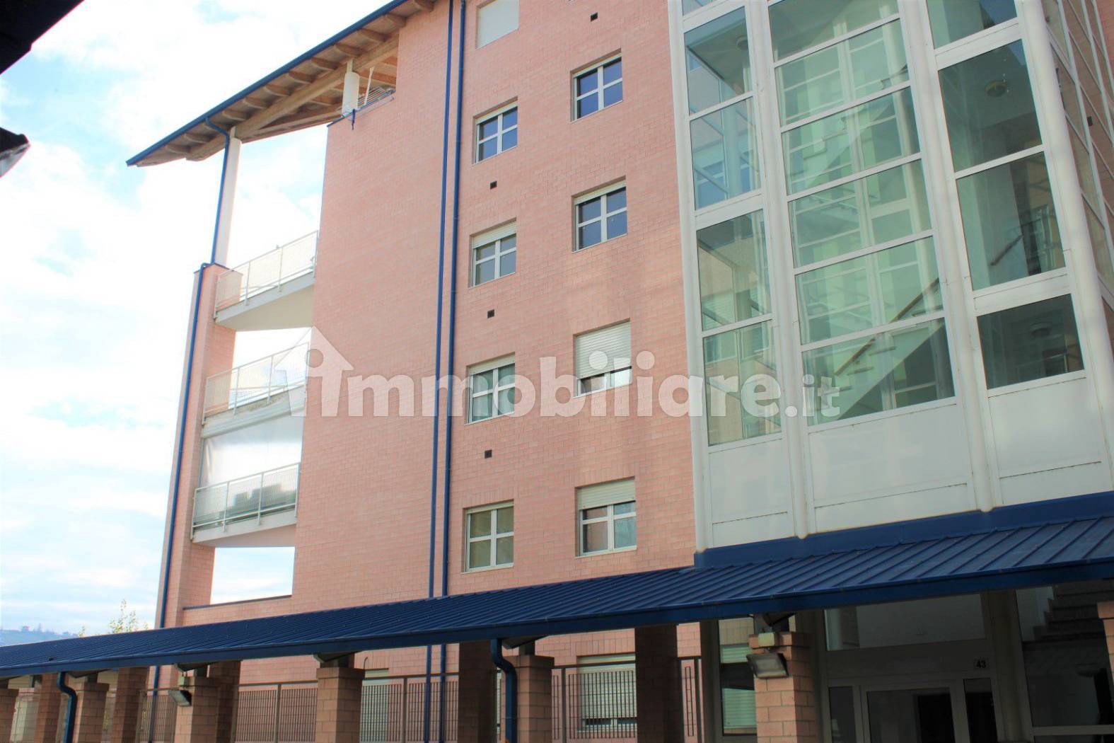 Monolocale viale Piero Masera 43, Borgo Piave, Corso Europa, Zona Ferrero, Alba