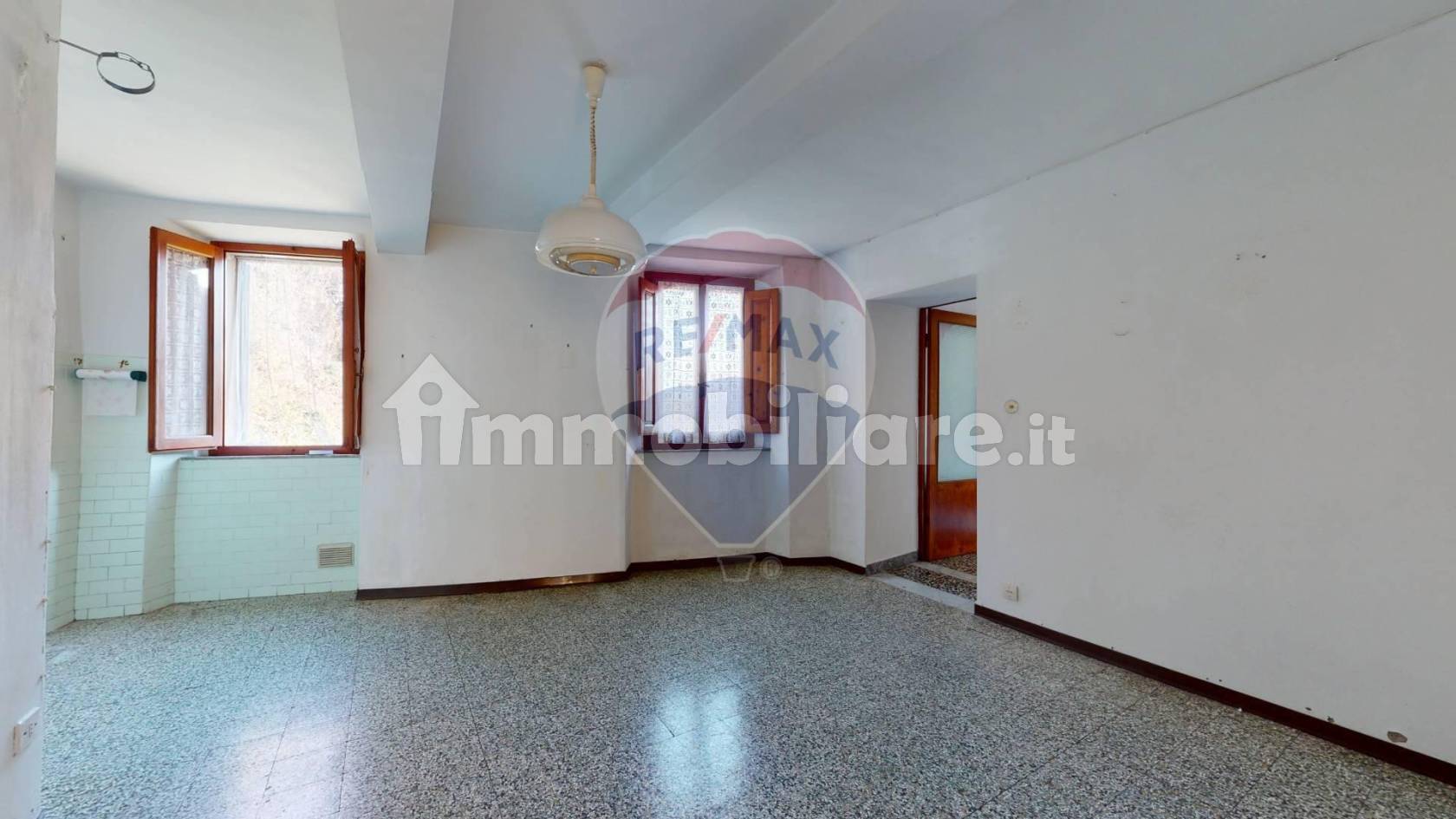 Appartamento via SanAndrea 54, Centro, Gallicano