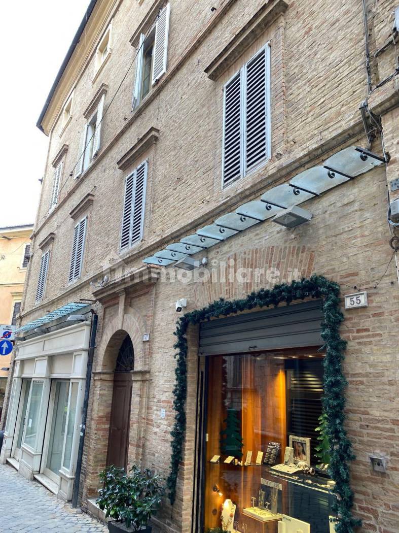 Quadrilocale corso Giacomo Matteotti 65, Centro, Macerata