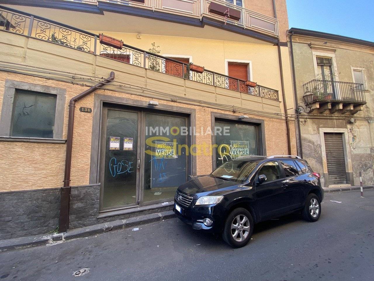 Locale commerciale in Vendita