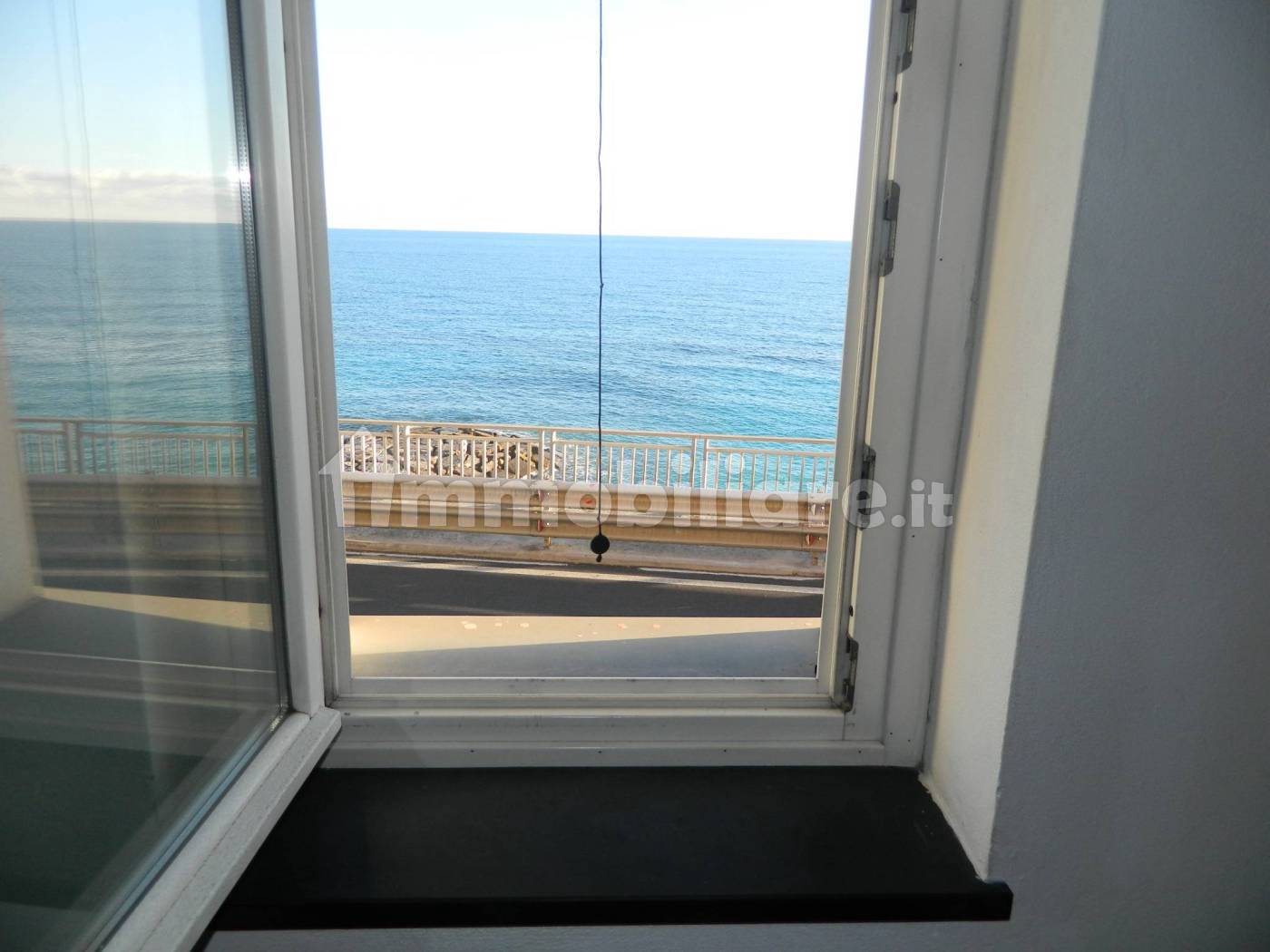 Quadrilocale via Aurelia, Cervo