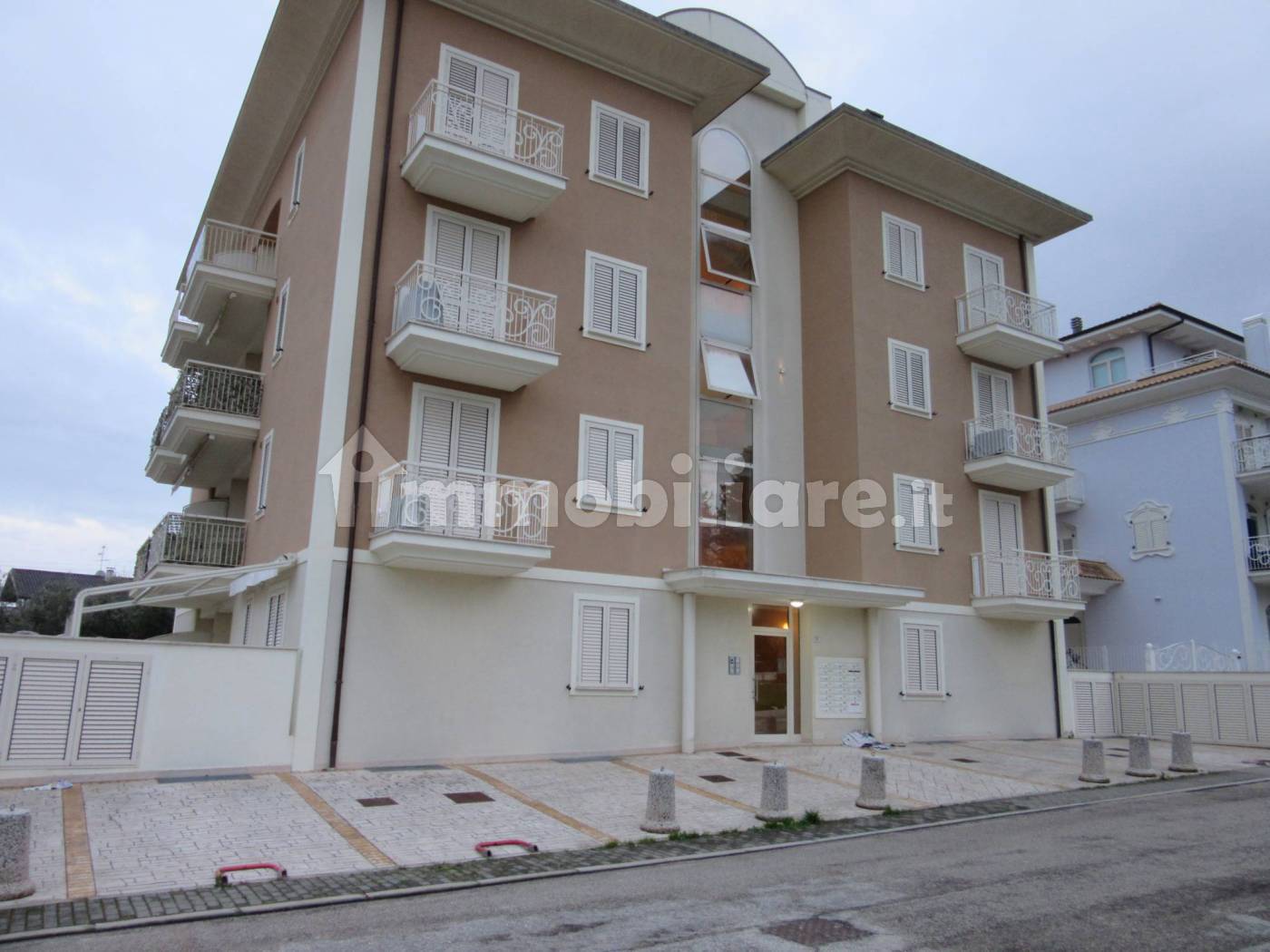 Bilocale ottimo stato, secondo piano, Centro, Alba Adriatica