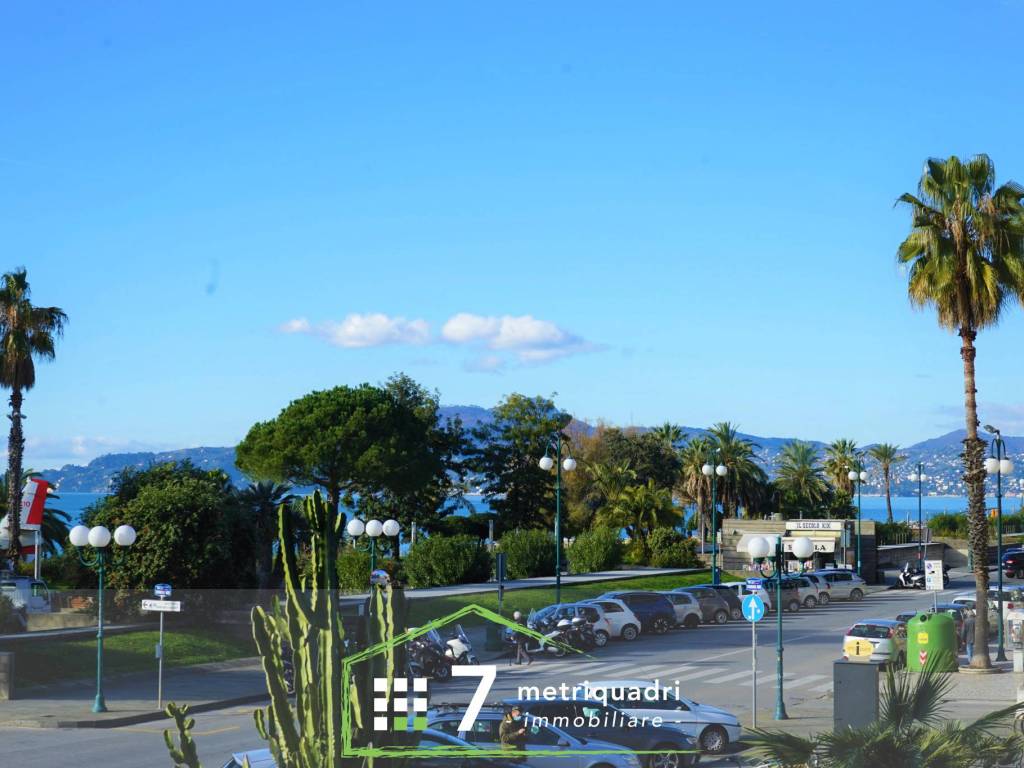 Affitto Appartamento Chiavari. Quadrilocale in piazza Vittorio Leonardi ...