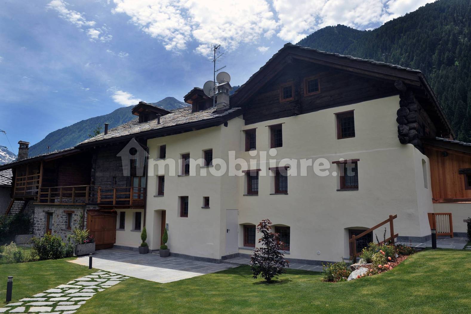 Trilocale Località Obre Tschossil, Gressoney-Saint-Jean