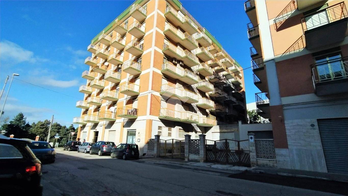 Quadrilocale via Cesare Battisti 28, Putignano