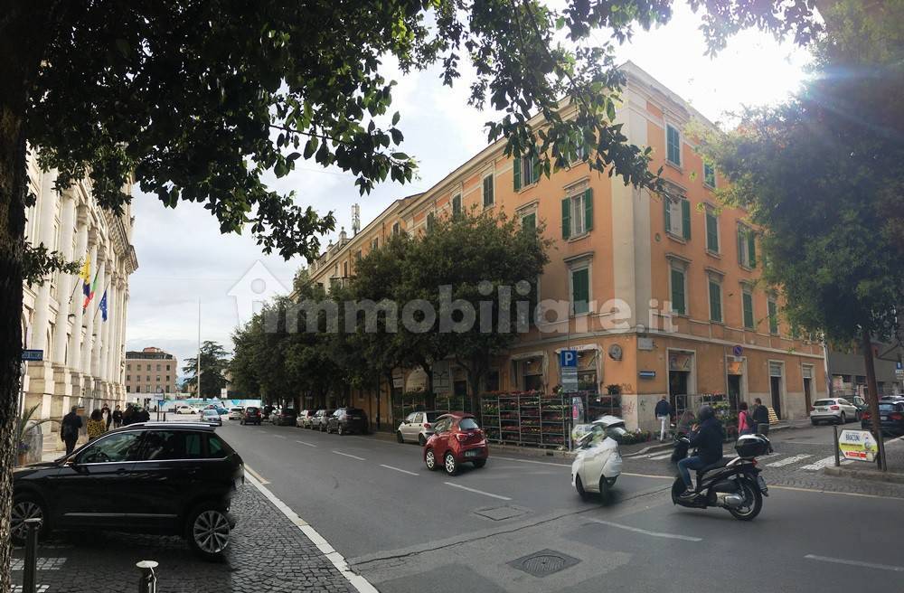 Quadrilocale viale della Stazione, Centro, Terni