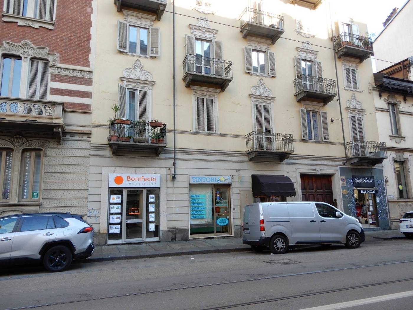 Locale commerciale in Vendita