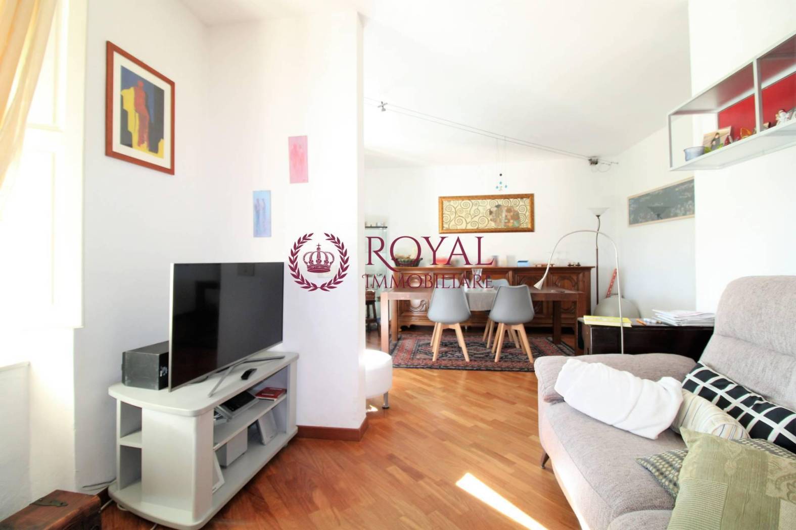 Trilocale piazza Della Vittoria, Cisternone, Livorno