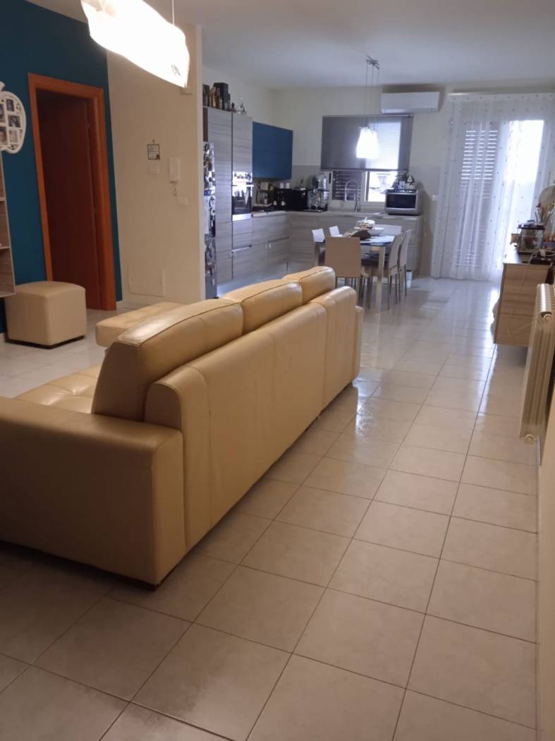 Trilocale via Vincenzo Monti 16A, Nicolosi