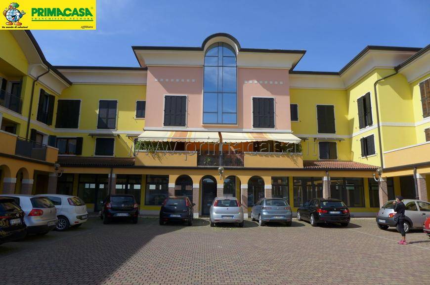 Locale commerciale in Vendita