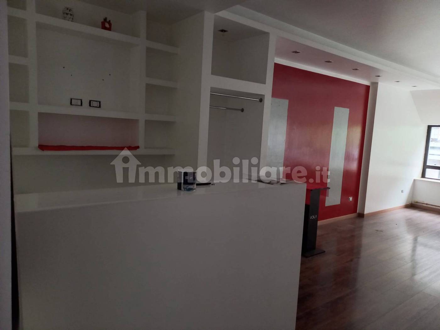 Locale commerciale in Vendita