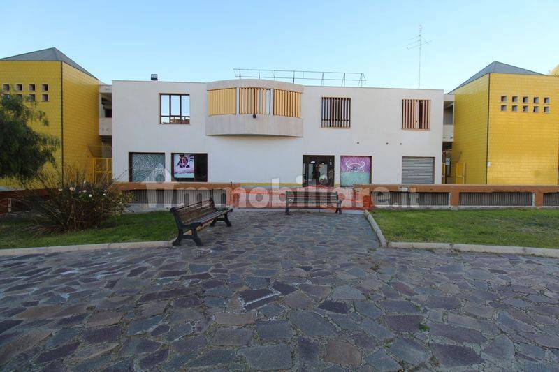 Locale commerciale in Vendita