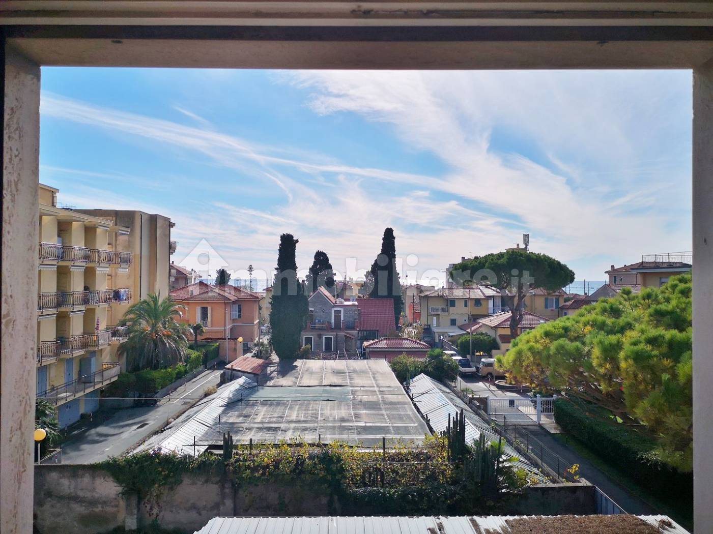 Trilocale via Aurora 27, Centro, Bordighera