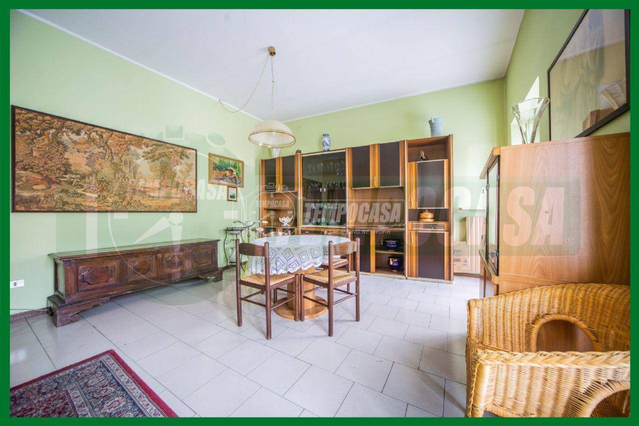 Bilocale corso XXV Aprile, Centro, Gavirate