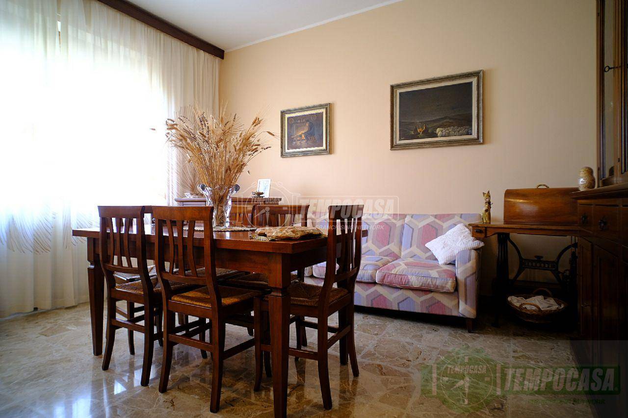 Trilocale via Giovanni Carpini, Semicentro, Vercelli